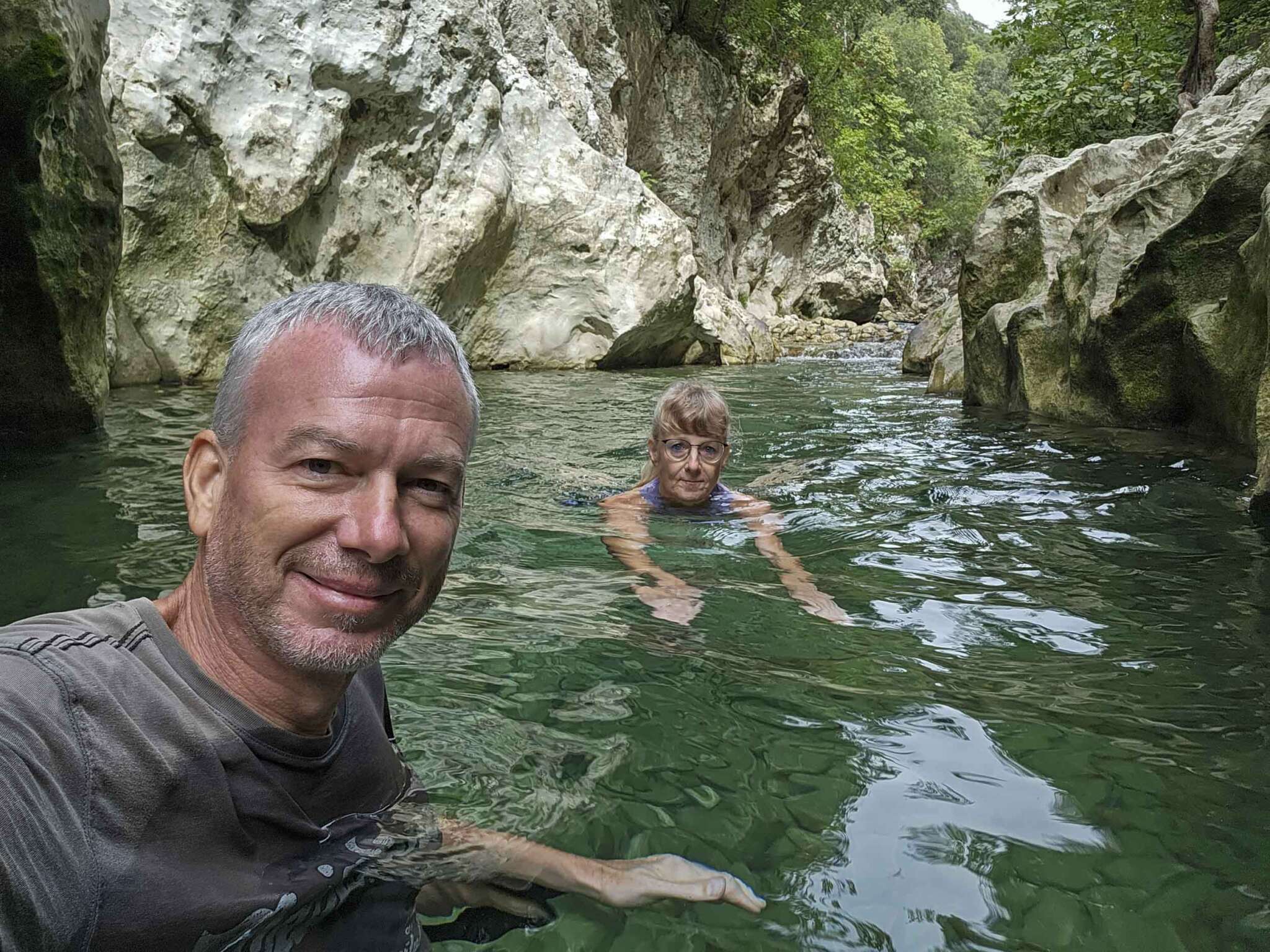 Flusswanderung im Acheron Springs Canyon - womo-traveller